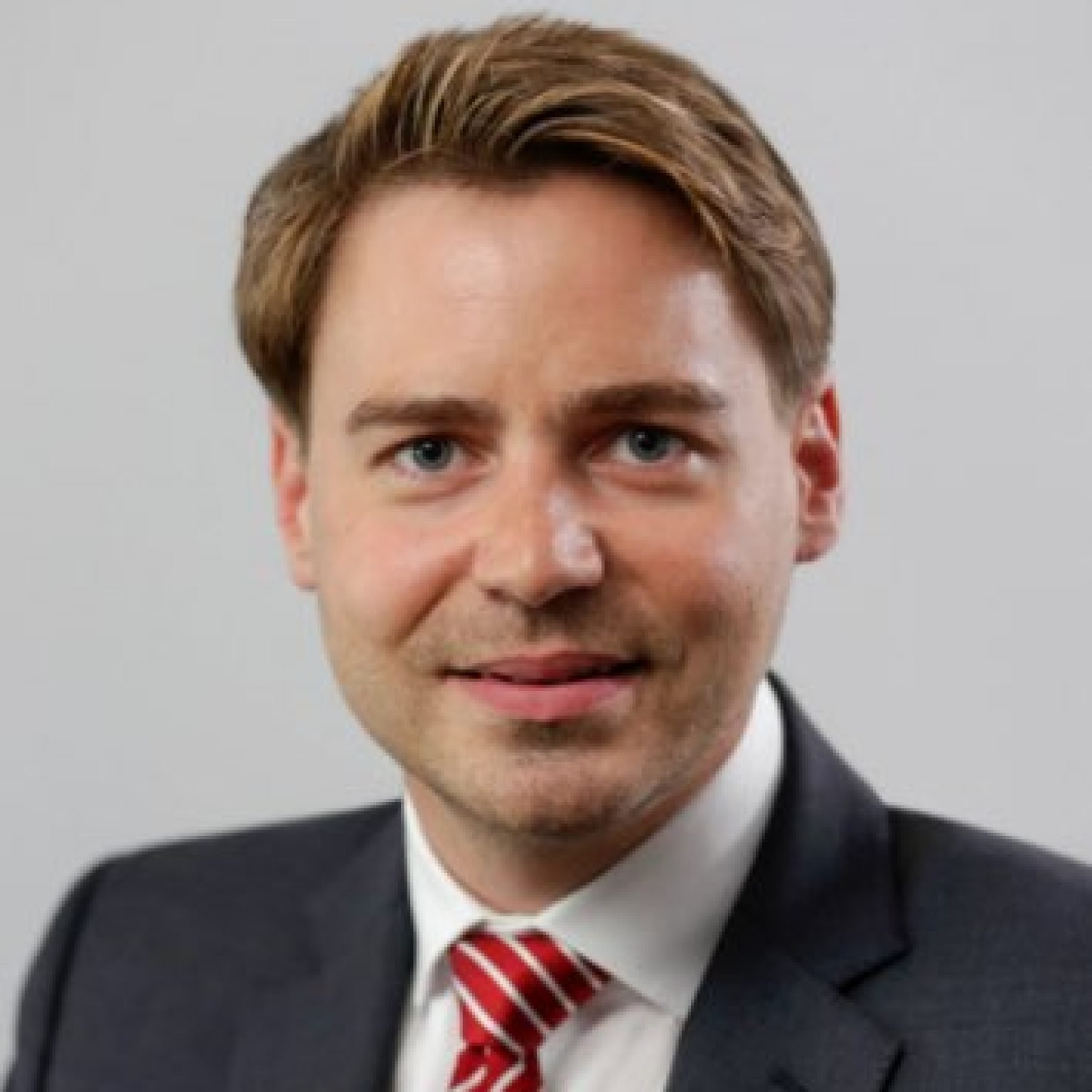 Discover the team behind DEUFOL