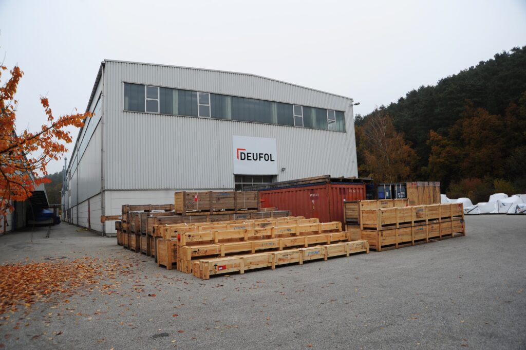 Industrieverpackung | Effizient & Sicher | DEUFOL
