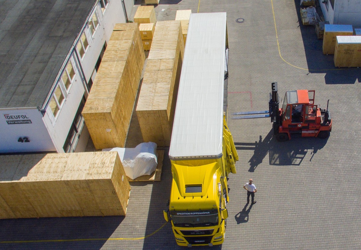 Industrial Goods Packaging in Port of Antwerp | DEUFOL
